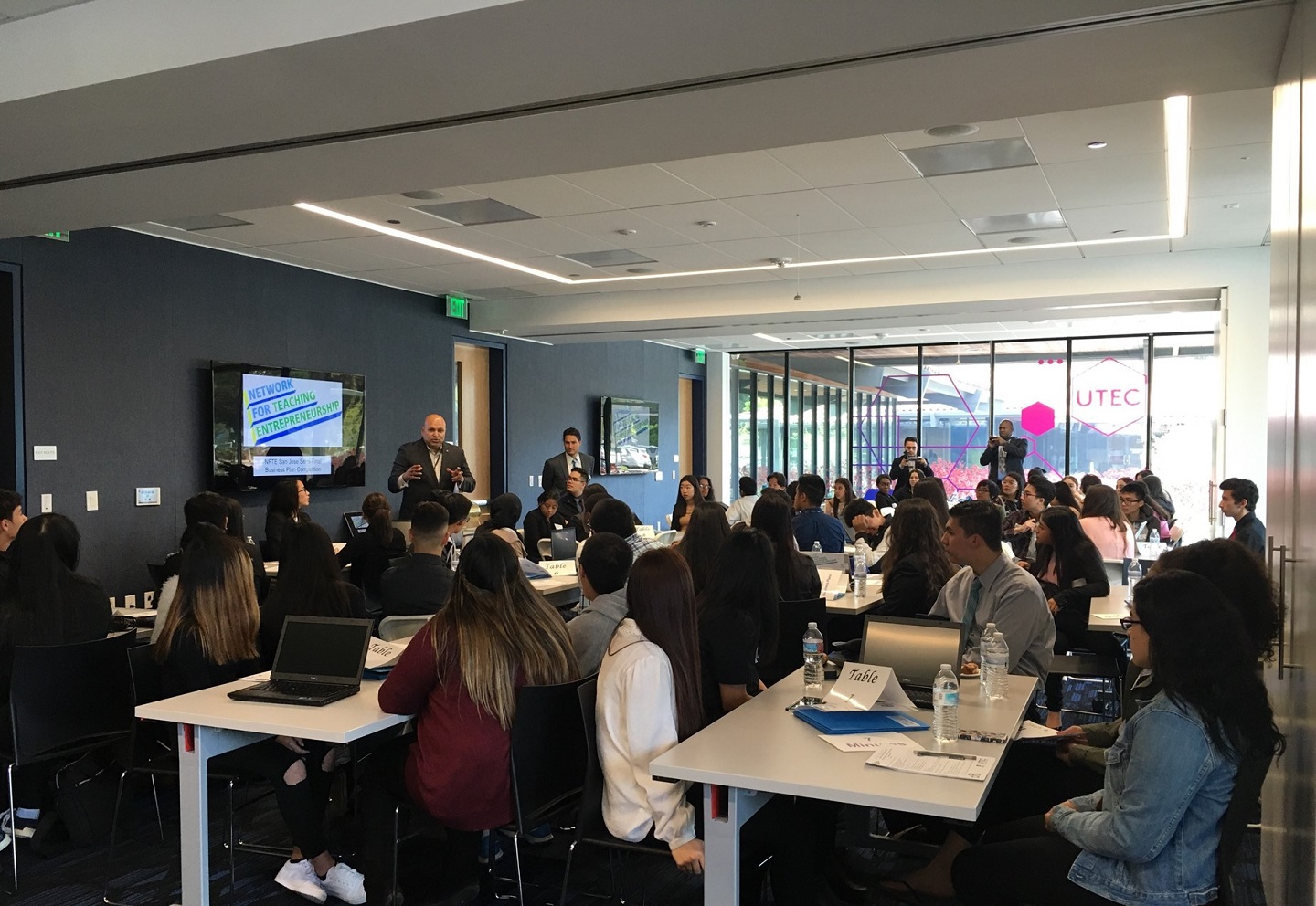 Univision Contigo Kicks Off Back-to-School Season with STEAM-Driven ...