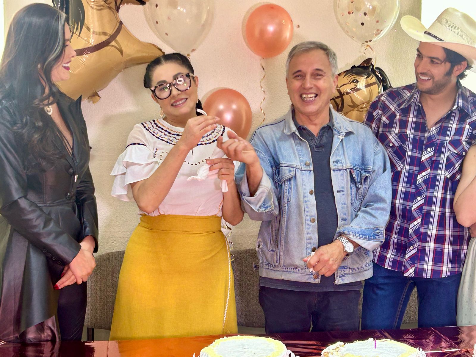 Me atrevo a amarte festeja a Paty Díaz e Ignacio Guadalupe - TelevisaUnivision