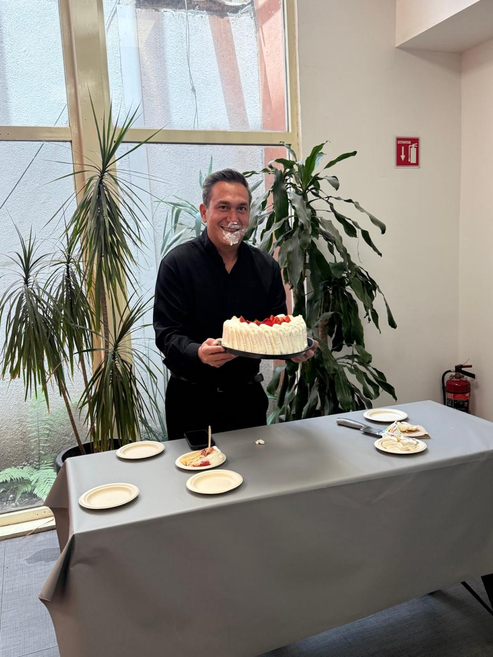 Monteverde festeja a Alejandro Ibarra - TelevisaUnivision